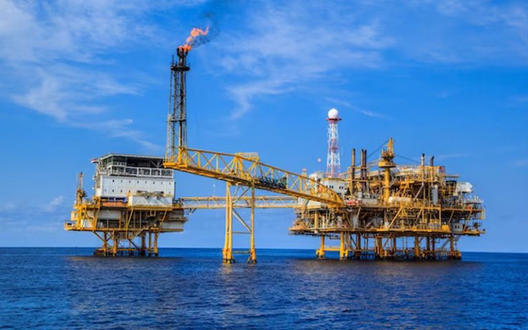 ONGC Lays Sub-Sea Pipeline to Directly Transport Panna Oilfield Crude ...